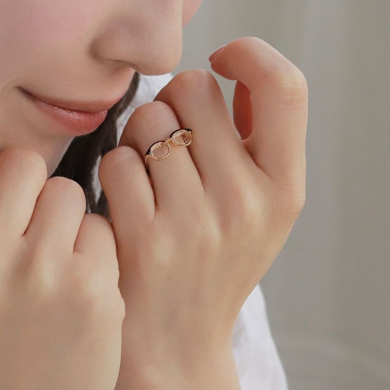 Stylish Eyeglasses Ring